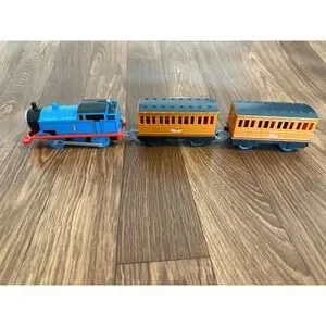 Mattel | Toys | Mattel Thomas The Tank Engine Motorized Trackmaster ...